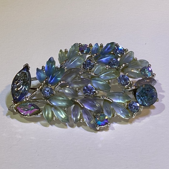 Lisner Jewelry | Jewelry | Vintage Lisner Color Changing Blue ...